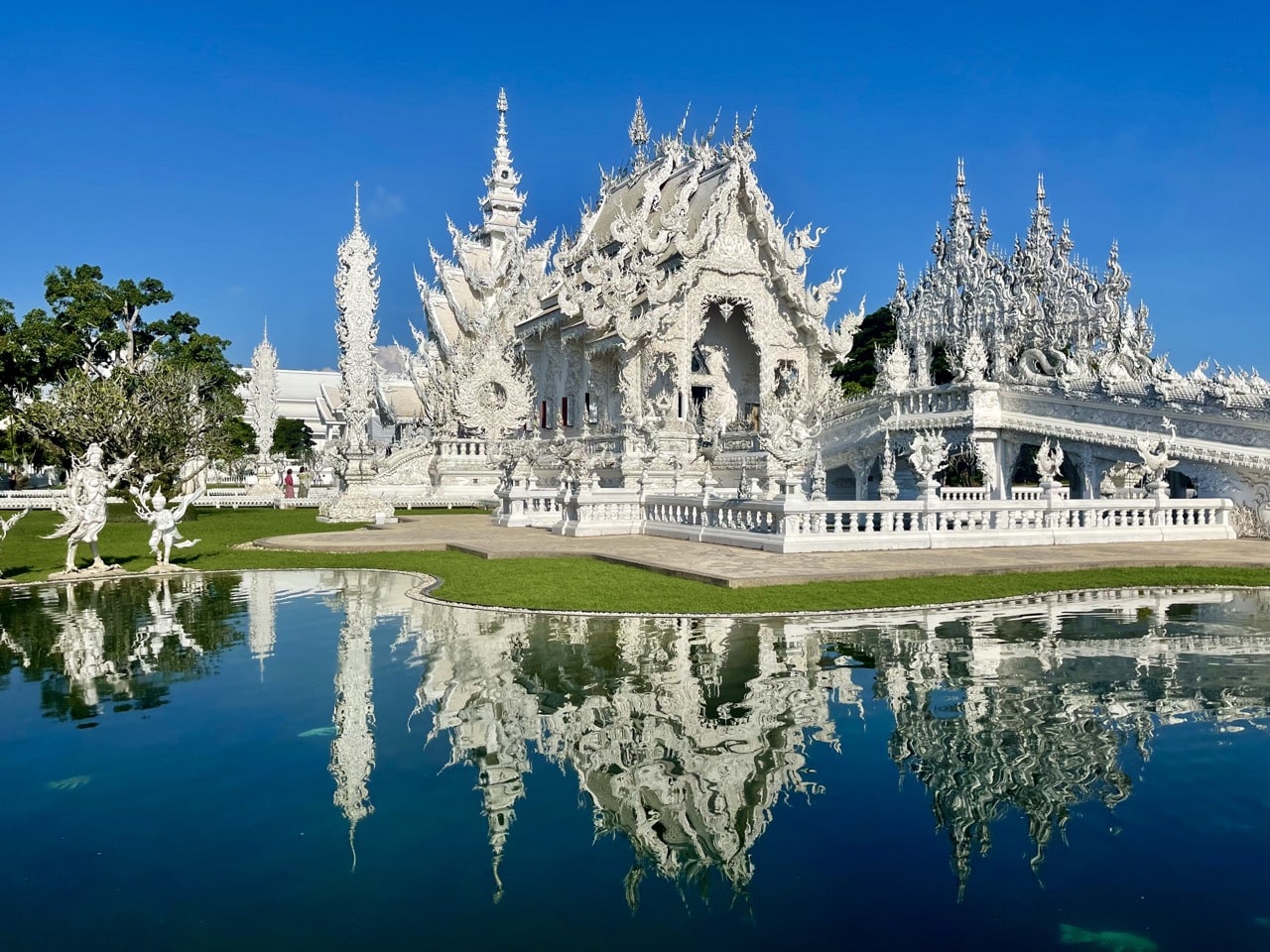 Tour Privado Templos de Chiang Rai y Triángulo del oro - TU GUÍA EN ...